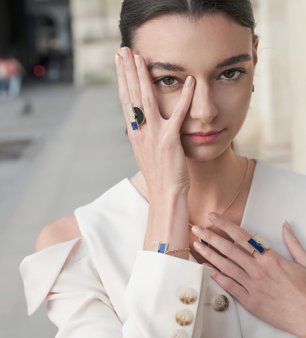 Anna modella Francia Parigi hostess | DAILYN MODELS MANAGEMENT